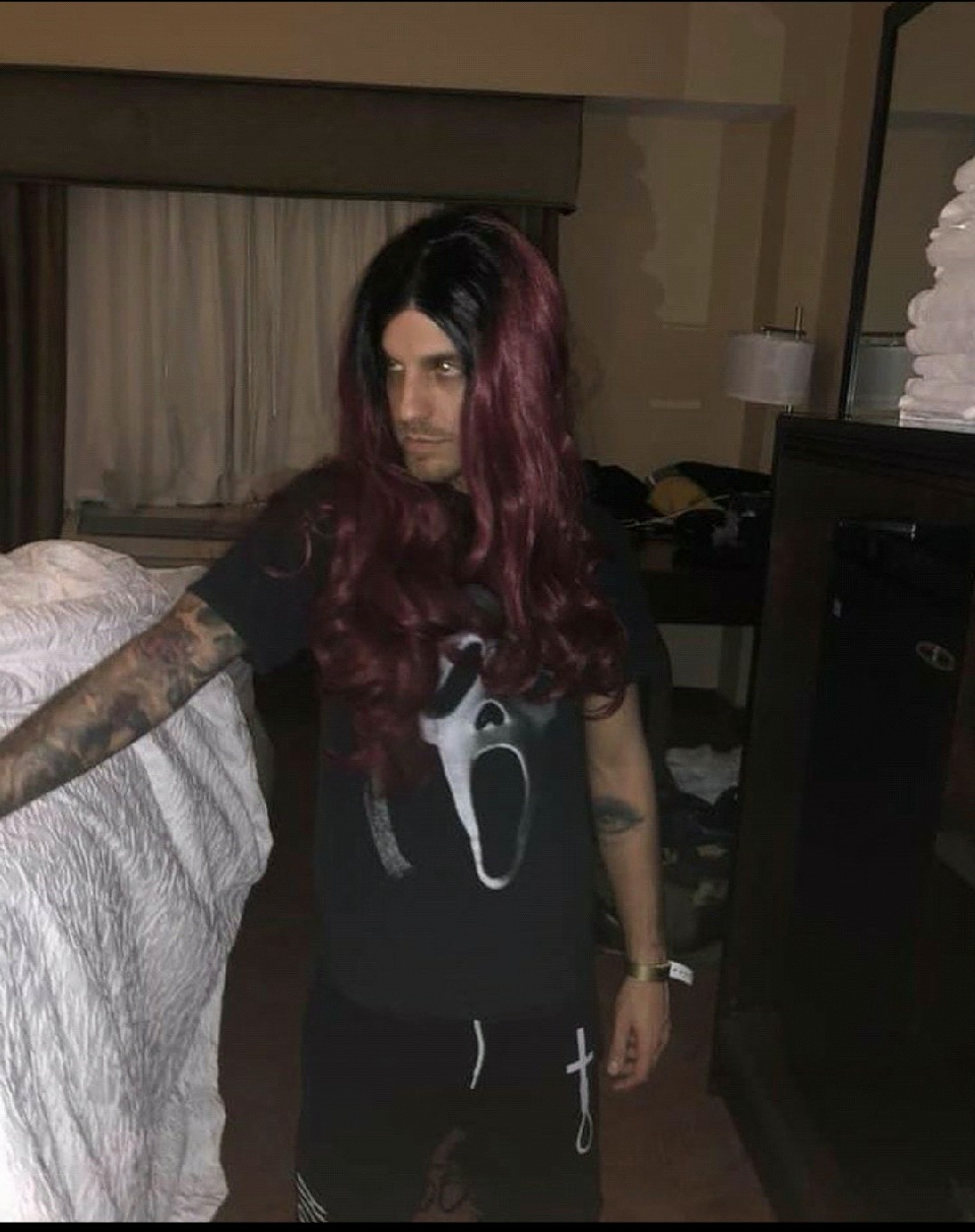 Good morning, psycho friends! Have a killer Tuesday! 🖤 🔪 (I have no ...